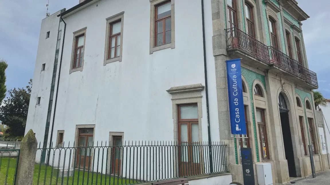 Casa da Cultura da Trofa inaugurou exposição "25 Mulheres" de Raquel ...